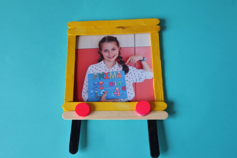 Tandem Creativ: Rama Foto cu Prima zi de Școală - Blog in Tandem